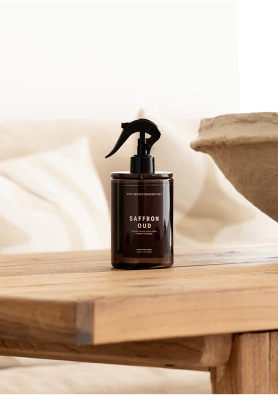 The Aromatherapy Co. - Oud Collection The Stones Room Spray 500ml ...