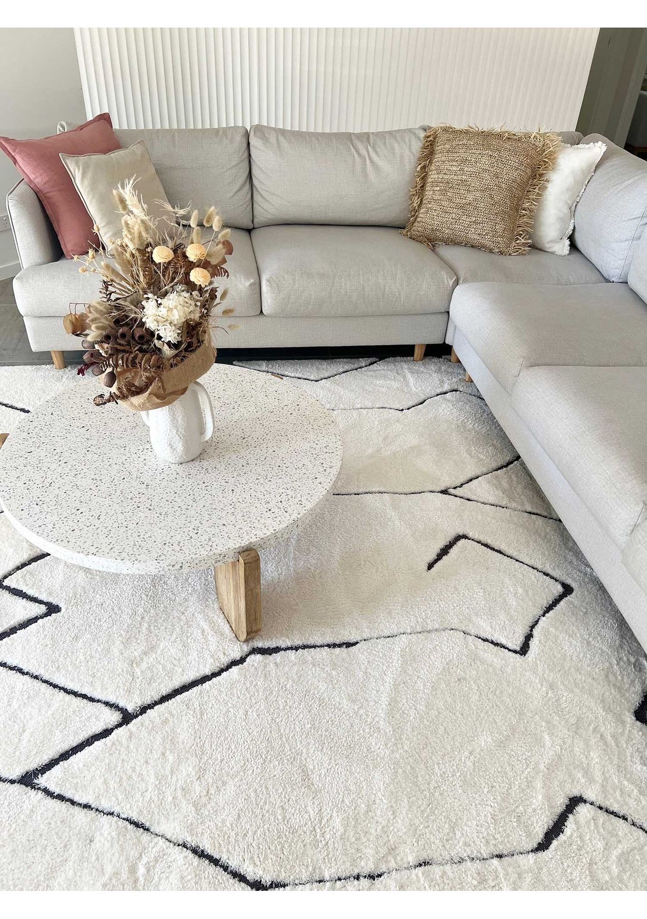 Tahlee Cream and Charcoal Grey Tribal Shag Rug - Onceit
